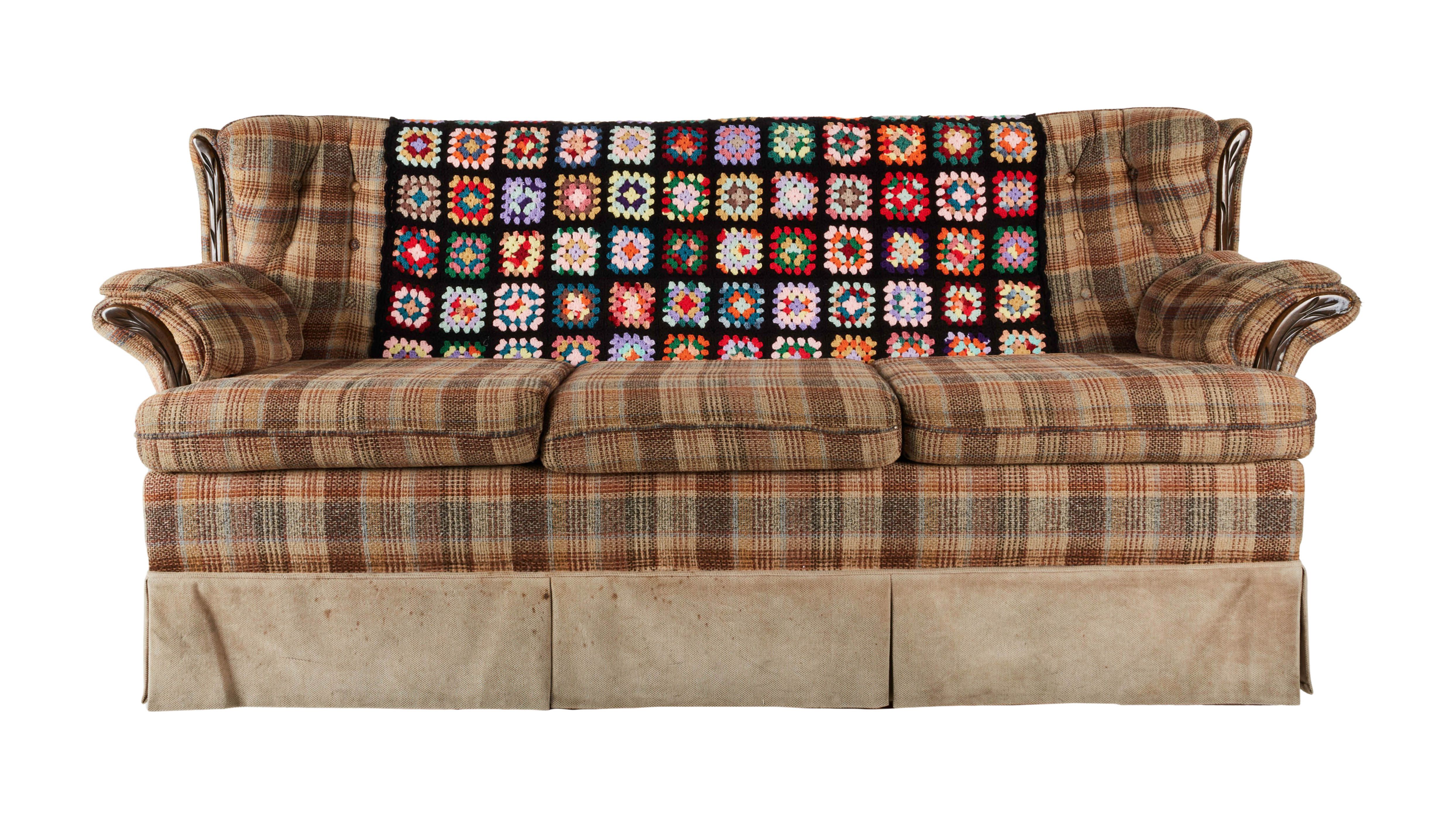 Roseanne | Iconic Conner Family Living Room Sofa and Afghan Blanket