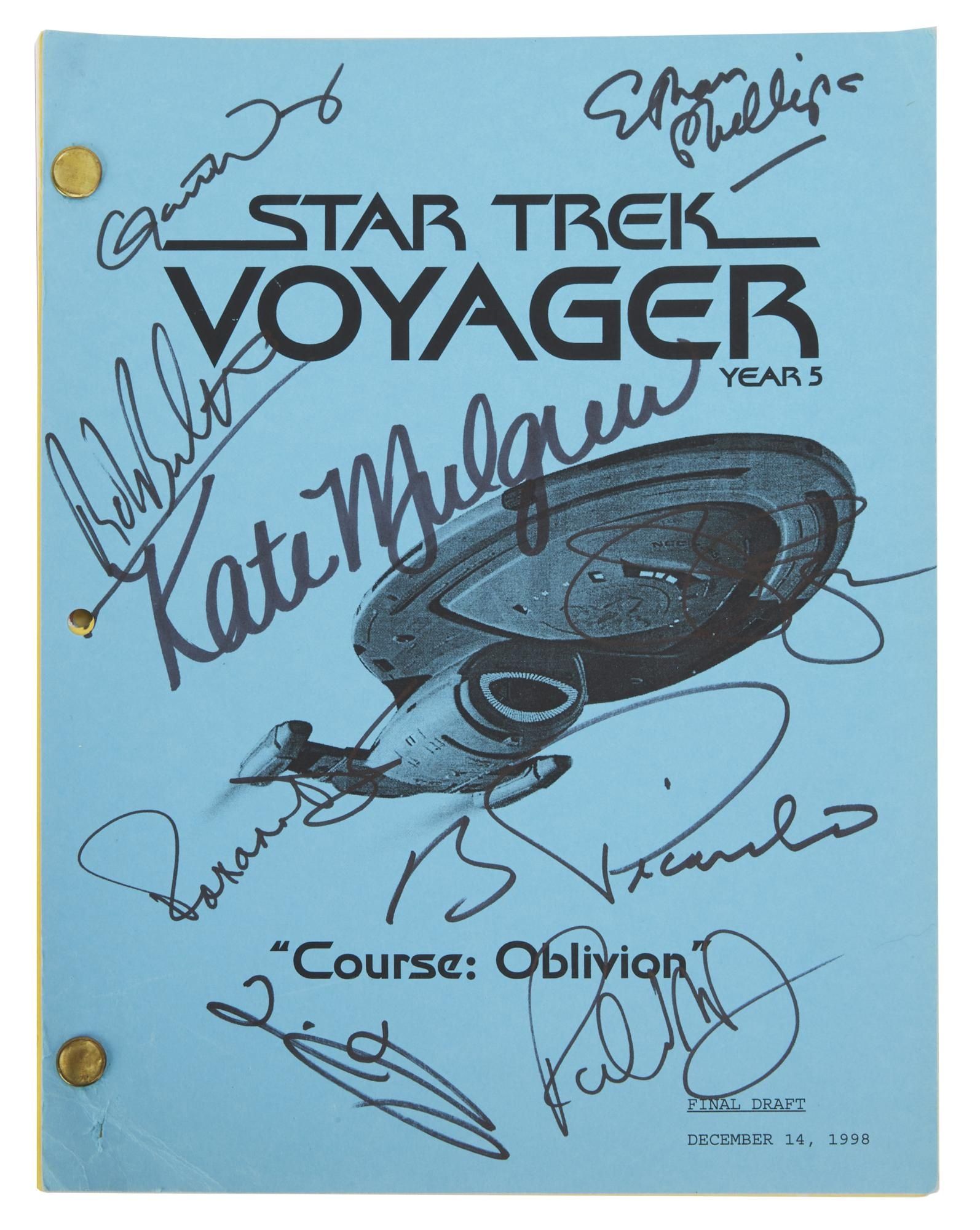 Star Trek: Voyager | Captain Kathryn Janeway (Kate Mulgrew) Annotated ...