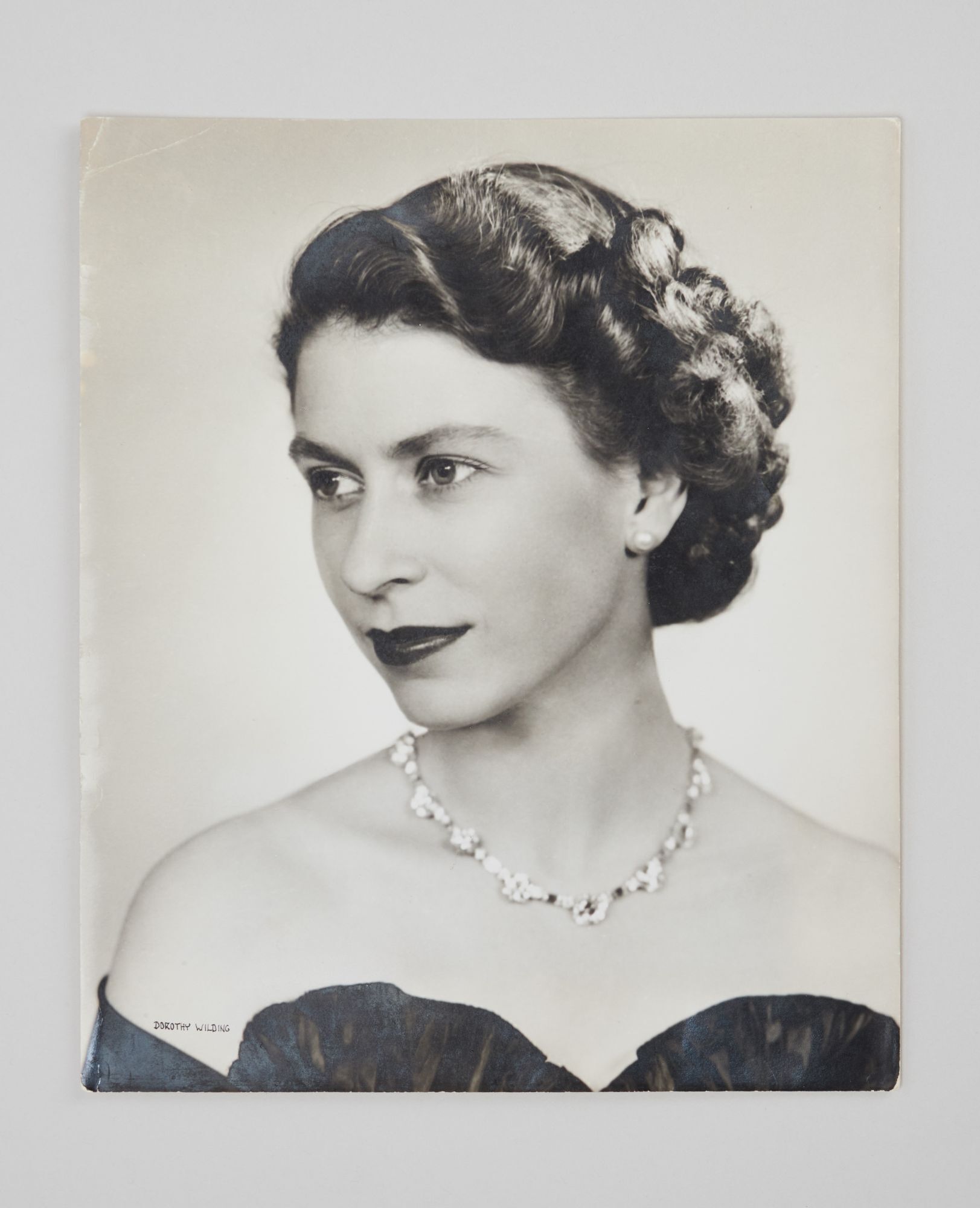 Queen Elizabeth II | 1953 First Formal Portrait Photograph as Queen
