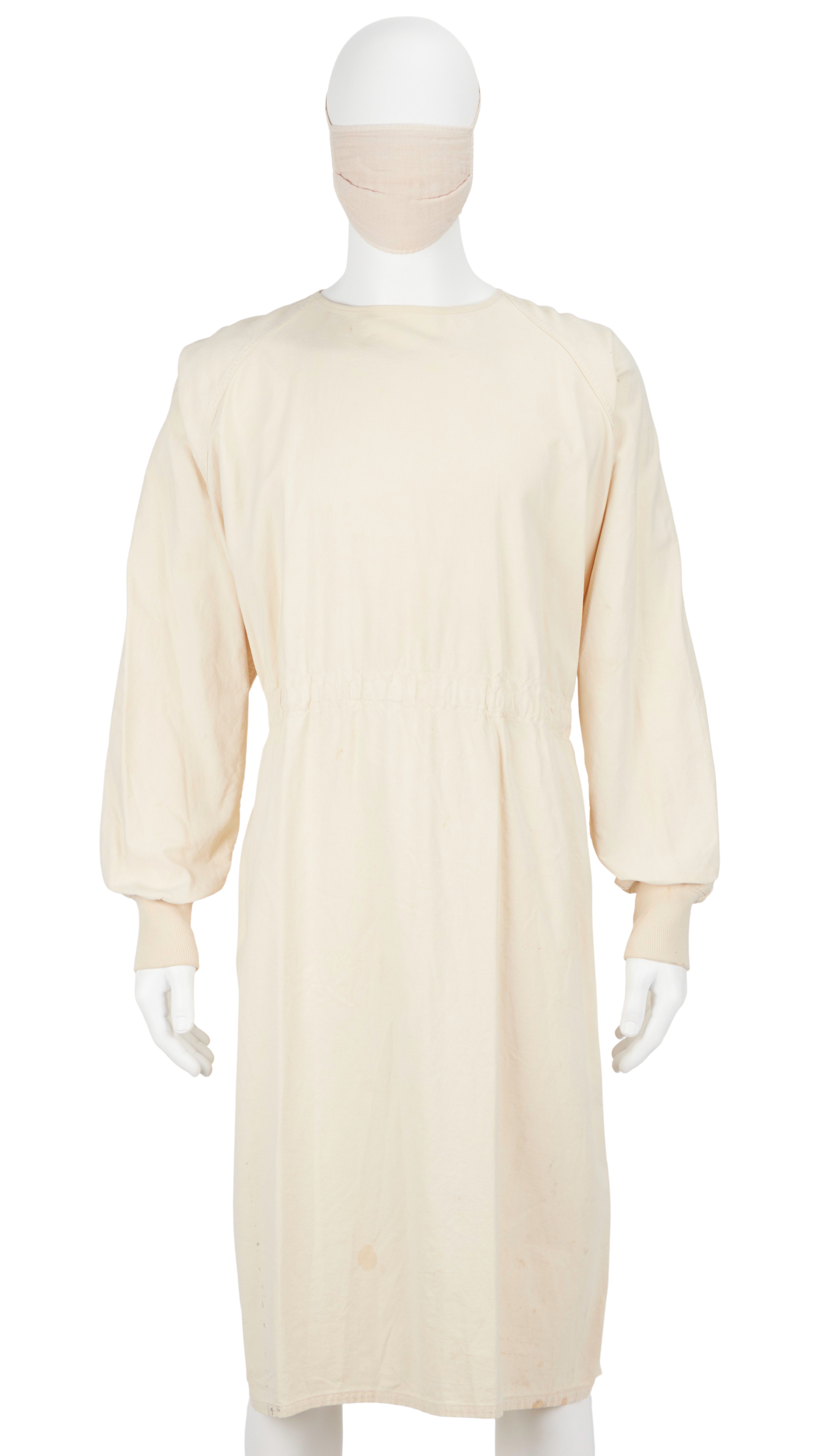 M*A*S*H | Benjamin "Hawkeye" Pierce (Alan Alda) Surgical Gown and Mask